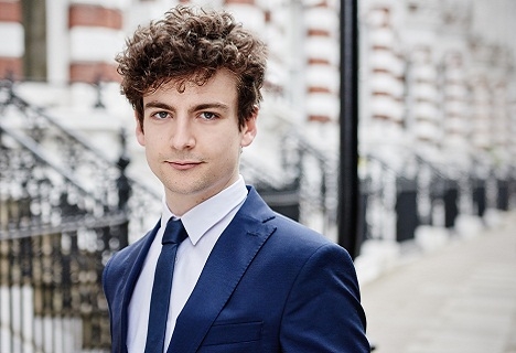 Alexander Ullman, pianist – MEET THE ARTIST