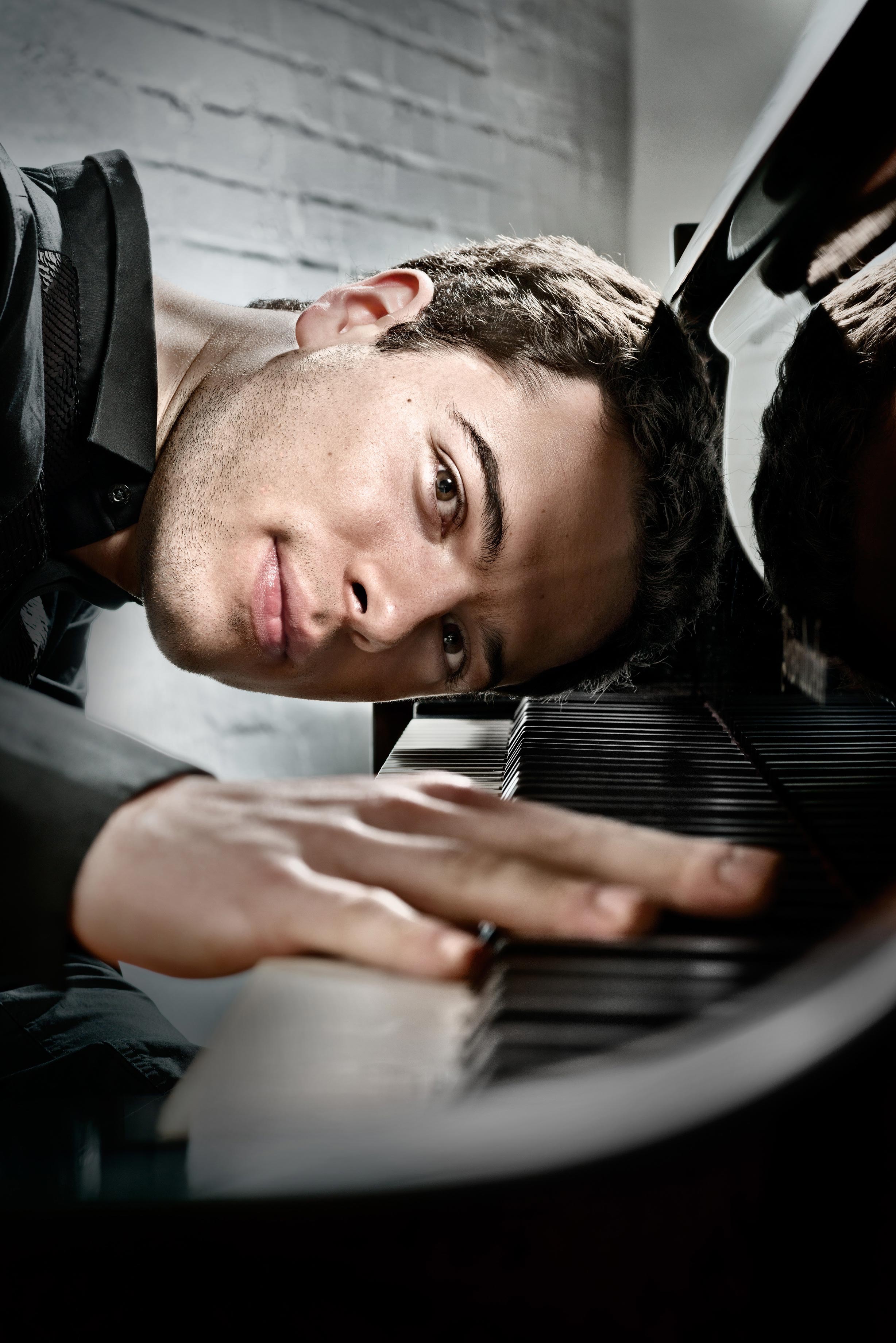 Adrian Brendle, pianist – MEET THE ARTIST