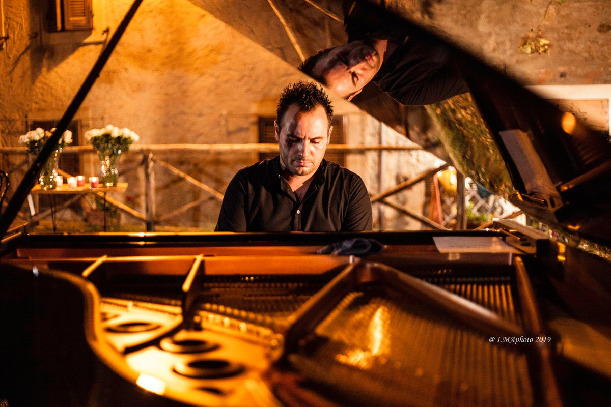 Nico Pistolesi, pianist & composer – MEET THE ARTIST