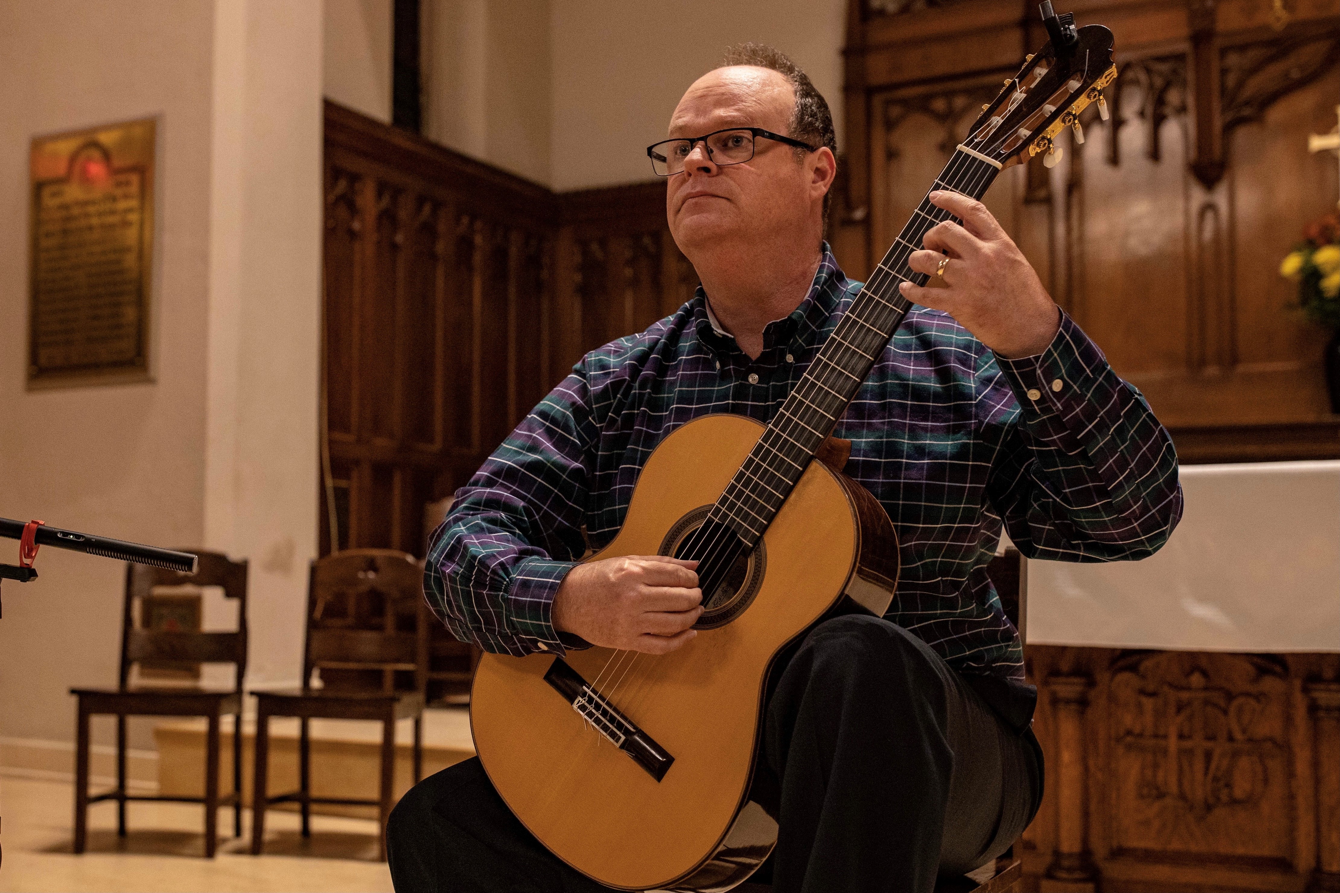 Warren Nicholson, guitarist – MEET THE ARTIST