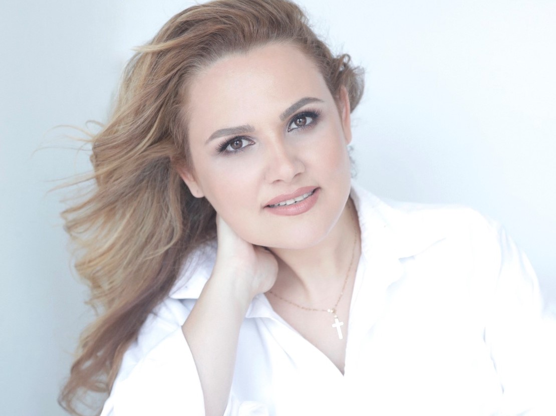 Iris Elezi, pianist – MEET THE ARTIST