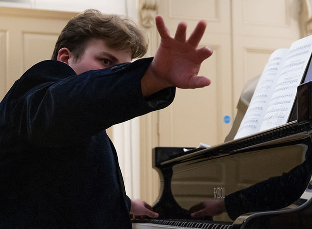 Lewis Kingsley Peart, pianist – MEET THE ARTIST