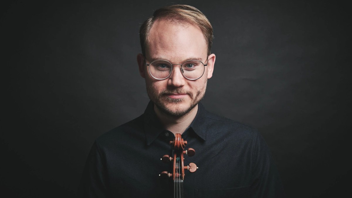 Niklas Liepe, violinist – MEET THE ARTIST