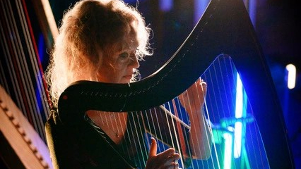 Ruth Wall, harpist – MEET THE ARTIST